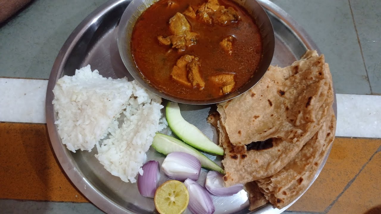 Chicken Curry Recipe | Spicy Chicken Rassa 😋 - YouTube