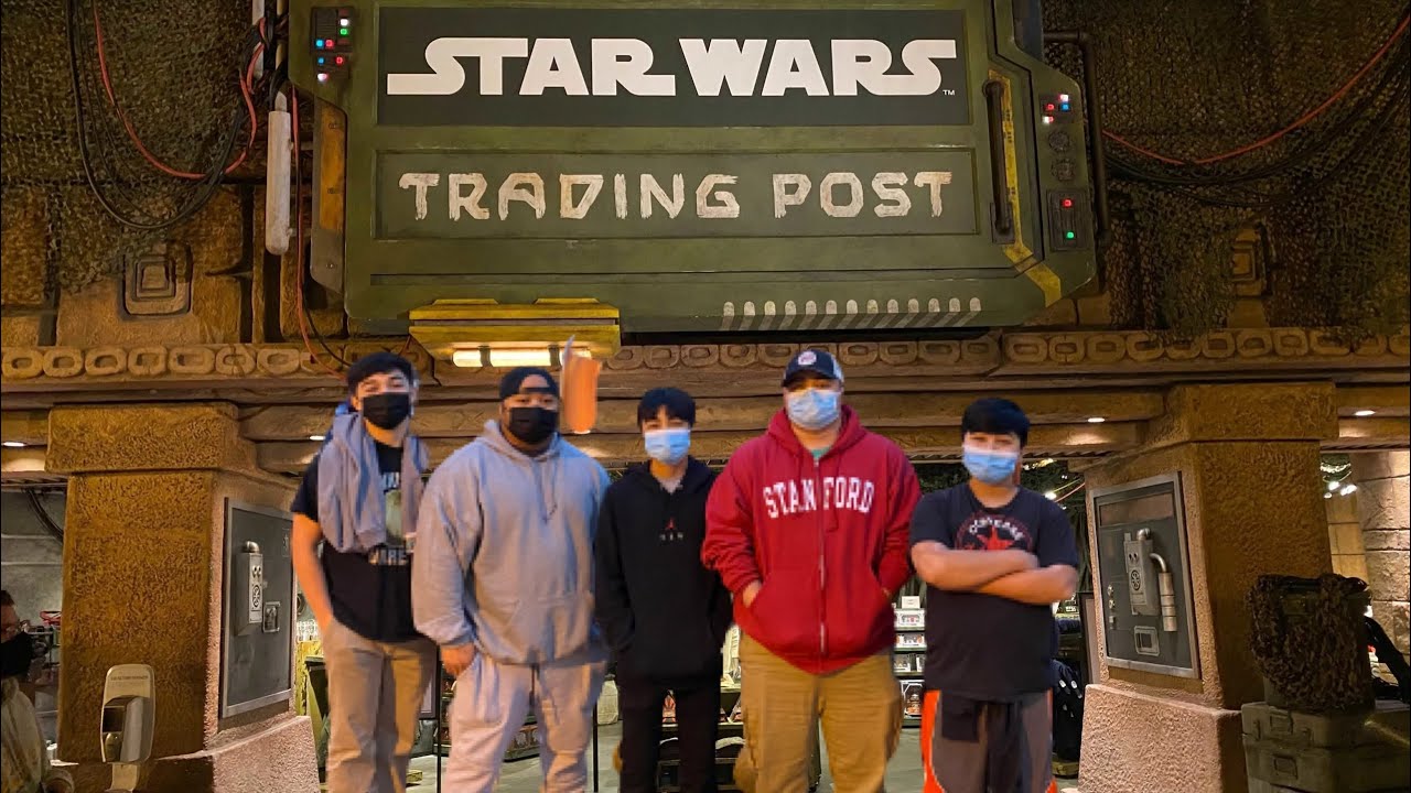 STAR WARS TRADING POST ~ DOWNTOWN DISNEY DISTRICT - YouTube
