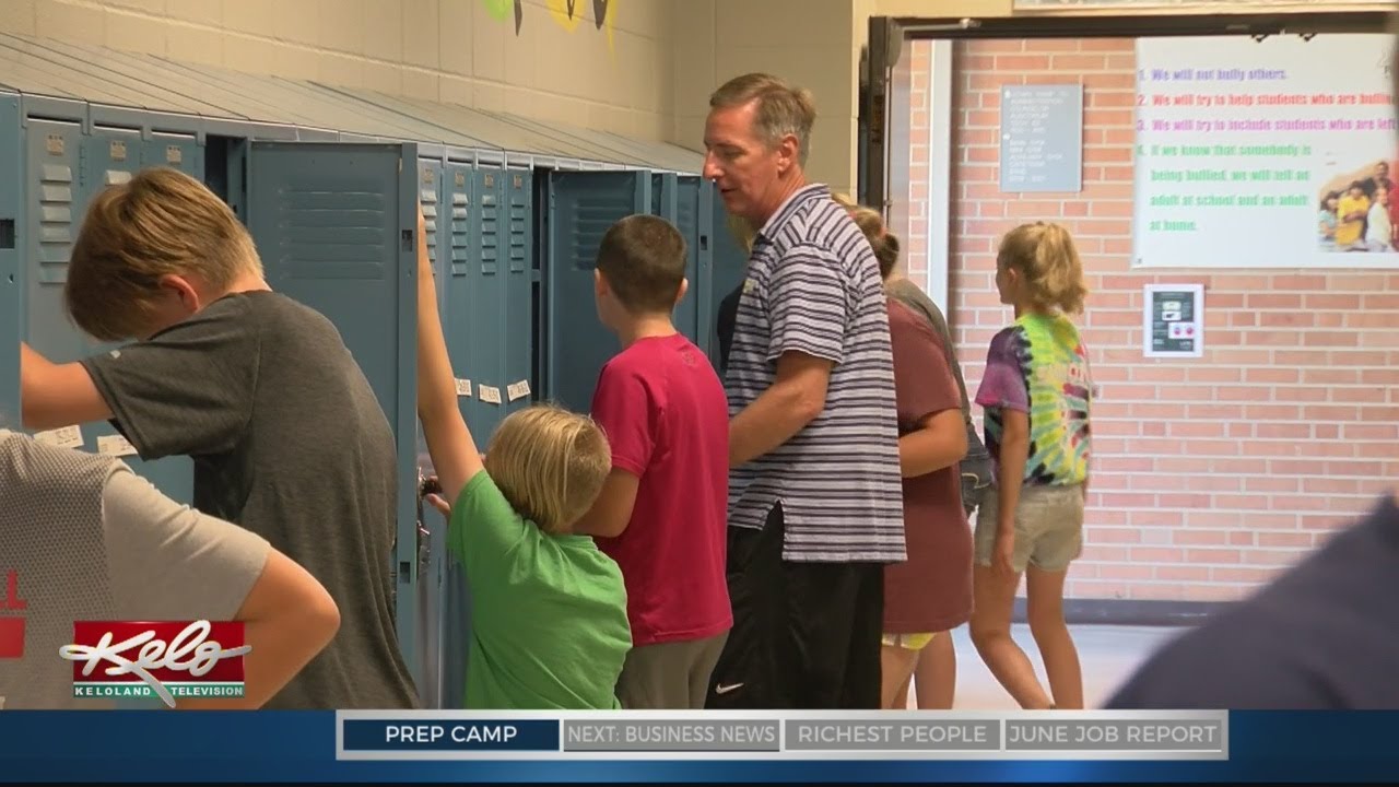 Students Get 'Running Start' At Middle School - YouTube