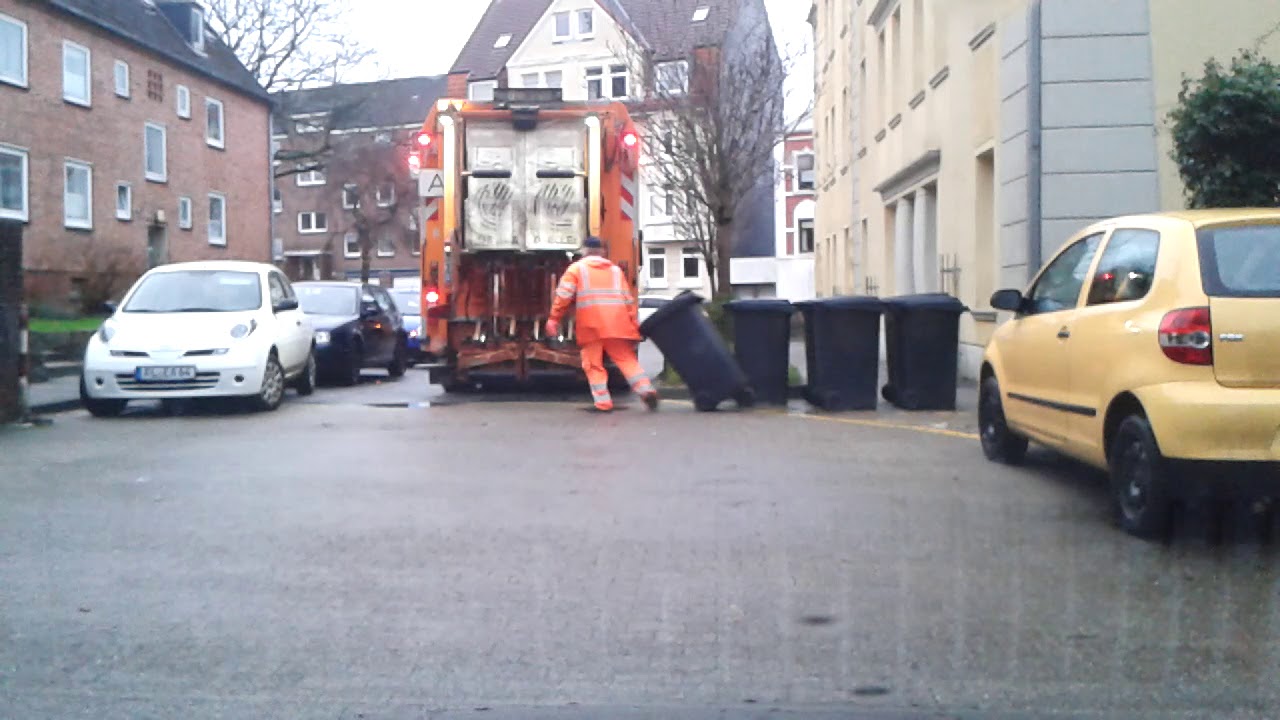 Müllabfuhr Flensburg 3 (German garbage truck) - YouTube