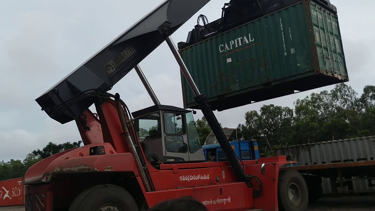 Sea Container Lifting Machine - Kalmar Automatic Stacking Crane - YouTube