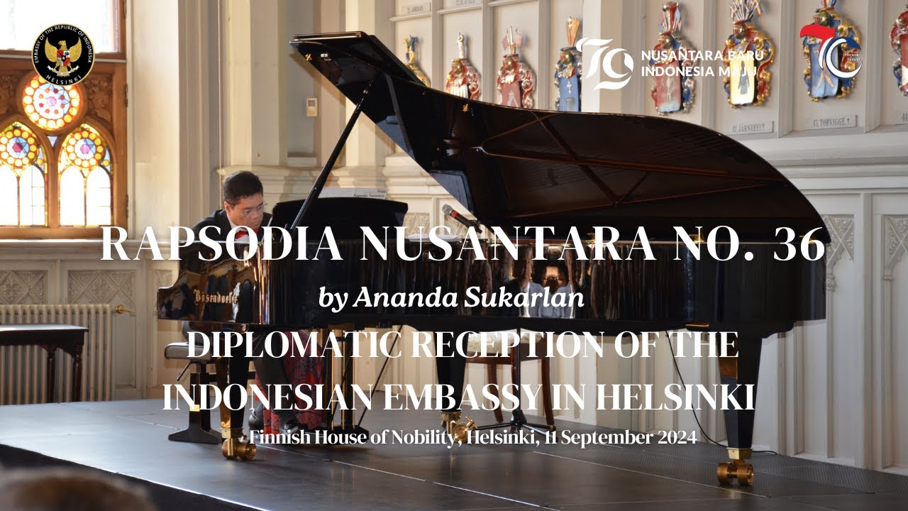 Rapsodia Nusantara No. 36 by Ananda Sukarlan - YouTube