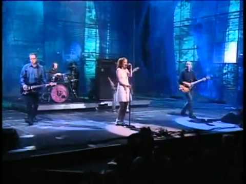 Garbage 14 nov 1996 Milk London, MTV EMA - YouTube