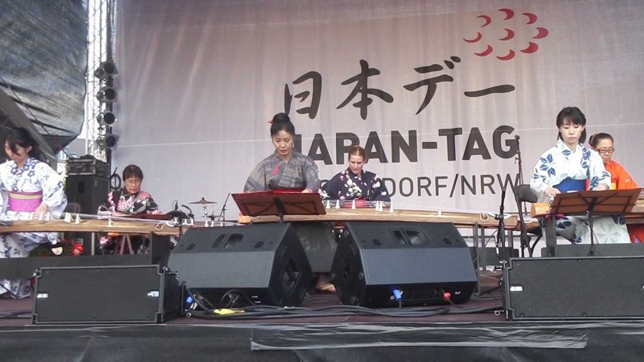 [Japantag 2017] Koto-Gruppe des japansichen Clubs - YouTube
