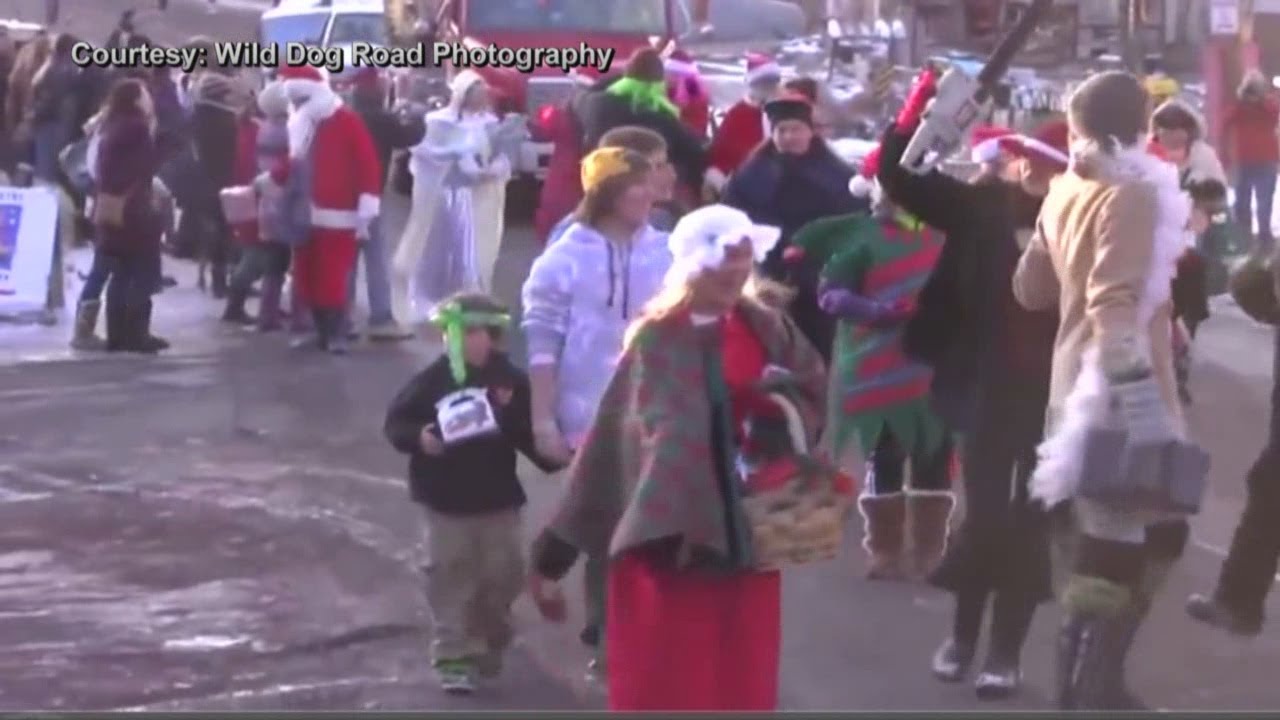 Madrid's Christmas parade featured on CBS Sunday Morning - YouTube