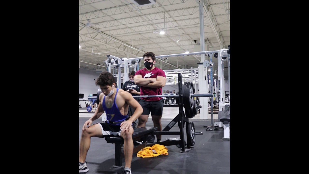 225 Bench | 16 Years Old | 135 lbs - YouTube