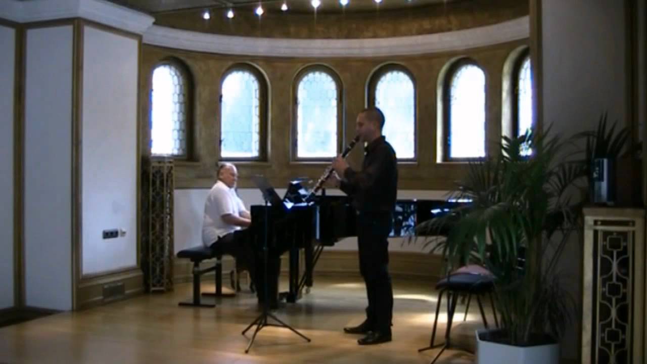Simeon Marinov Francis Poulenc Sonata for clarinet second movement - YouTube