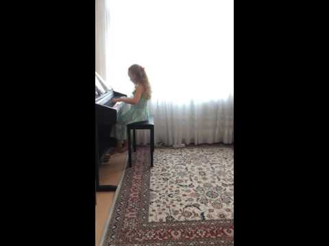 JUNİOR TALENT  FROM İSTANBUL--SELİN ÖZGÜR, 8 Y.O. ,, GAVOTTE,,--F.J.GOSSEC