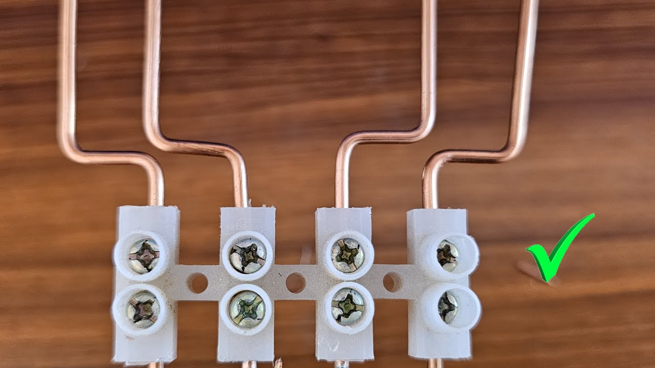 Using electric dominoes make a digital antenna for HD TV channels - YouTube