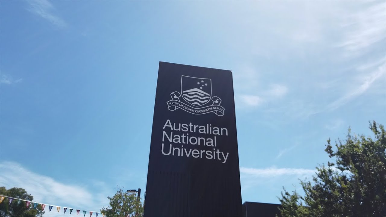 Summer Walk in ANU | Australian National University Orientation Week ...