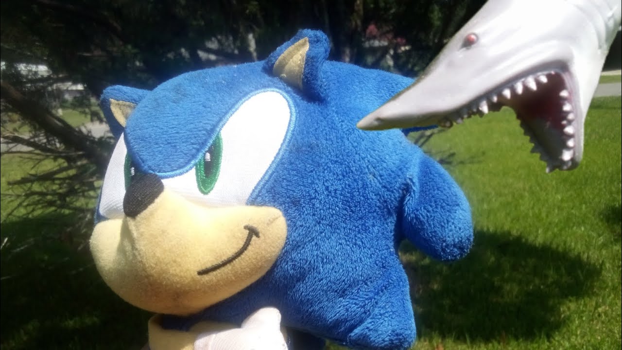 Sonic versus shark puppet part 2 - YouTube