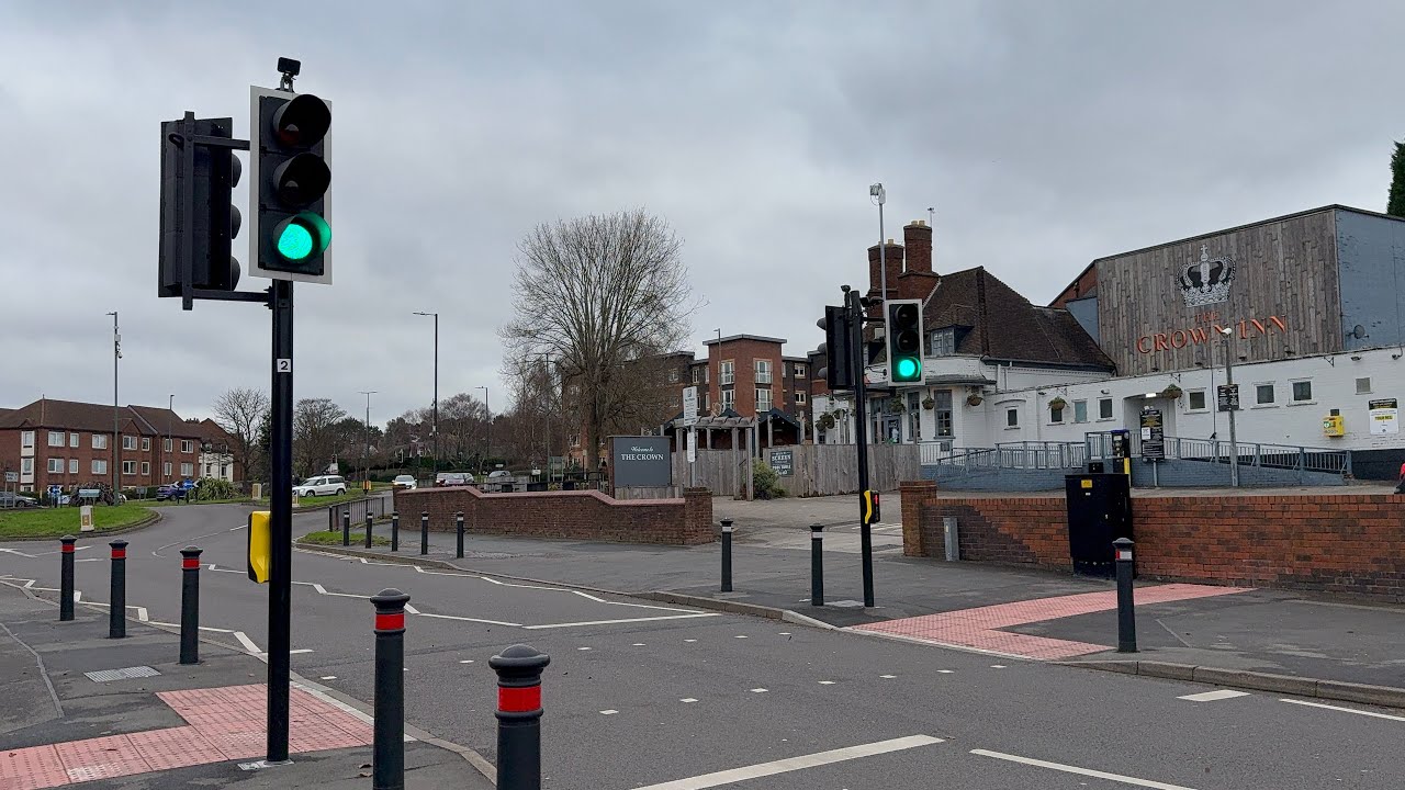 Brand New 2024 Peek TLED V2 Traffic Lights In Aldridge Town Centre ...