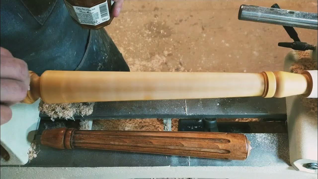 Tournage d'un pied louis XVI - tournage sur bois - YouTube