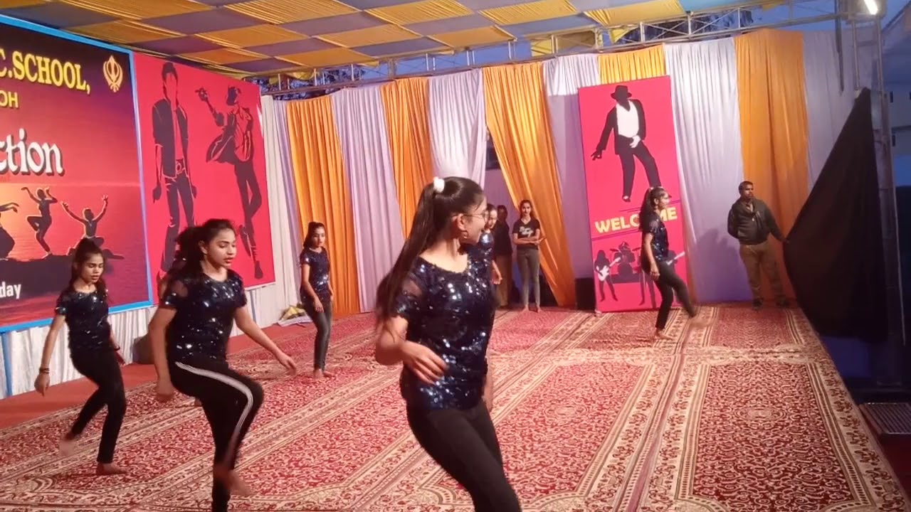 Dance by an 9th class student - YouTube