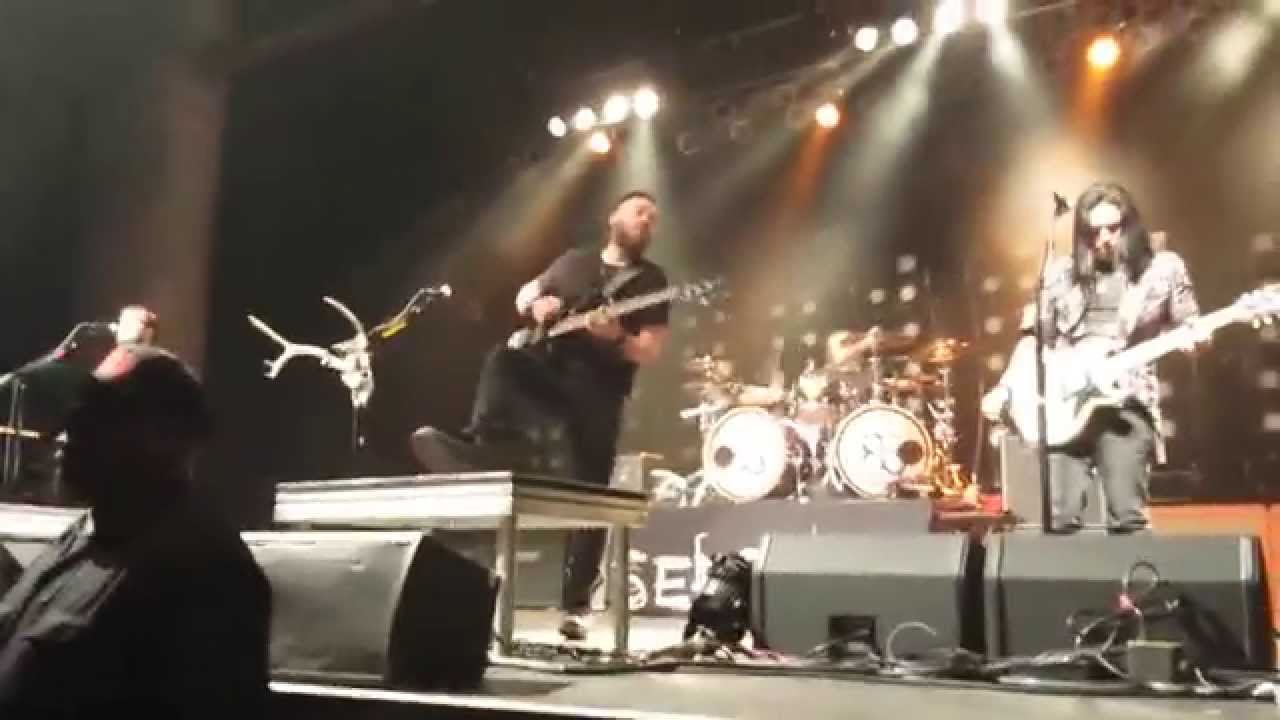 Seether - Breakdown (Live at the Paramount) 4/18/14 - YouTube