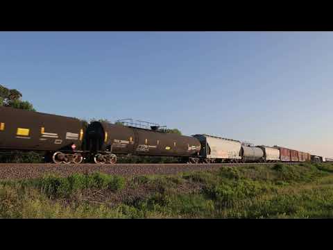 UP 7104 East - YouTube