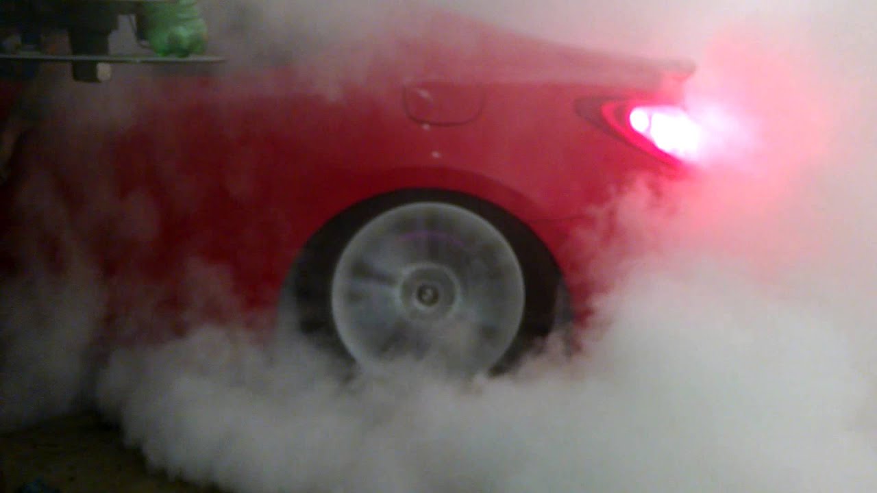 Hyundai Genesis burn out... Catches fire - YouTube