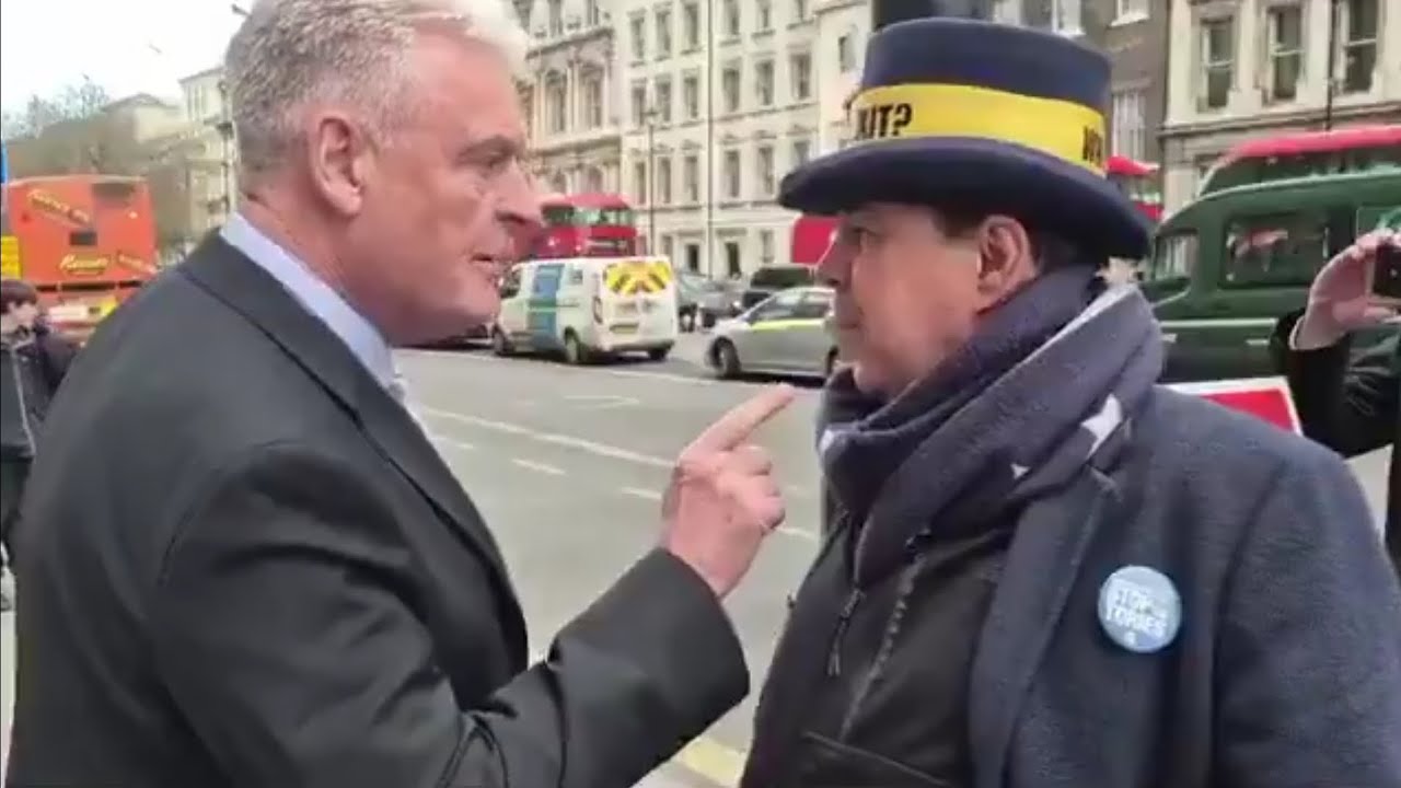 Aggressive Lee Anderson Trying to Knock Off Steve Brays Hat! 😂 - YouTube