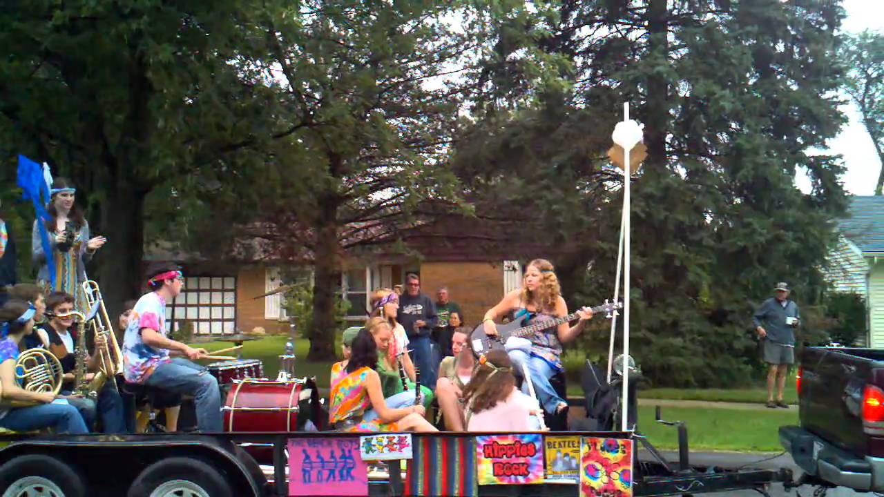 CGHS Homecoming Parade Senior Band Float 2010 - YouTube