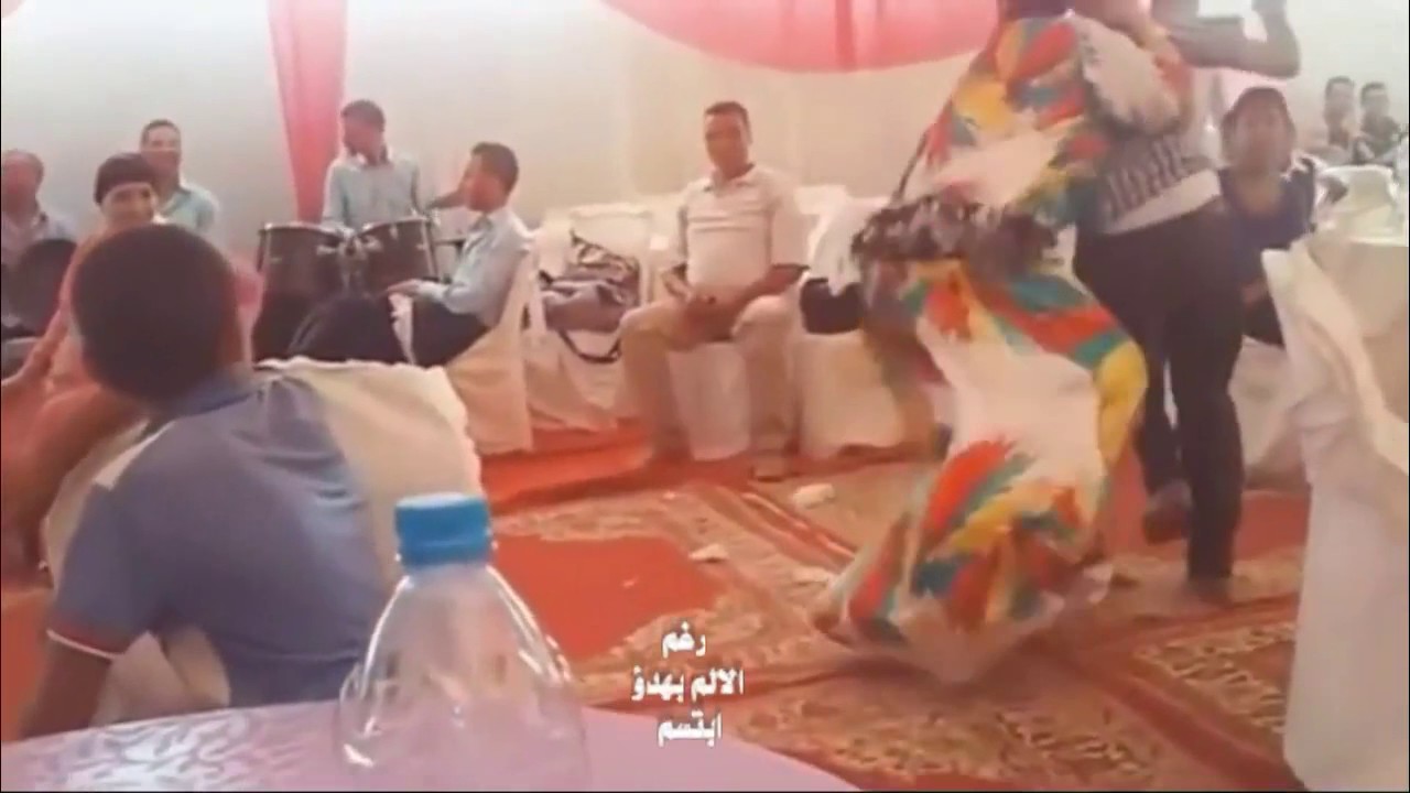 يستحق المشاهدة رقص شعبي مثير جدا Chaabi maroc ra9s Chikhat nayda - YouTube