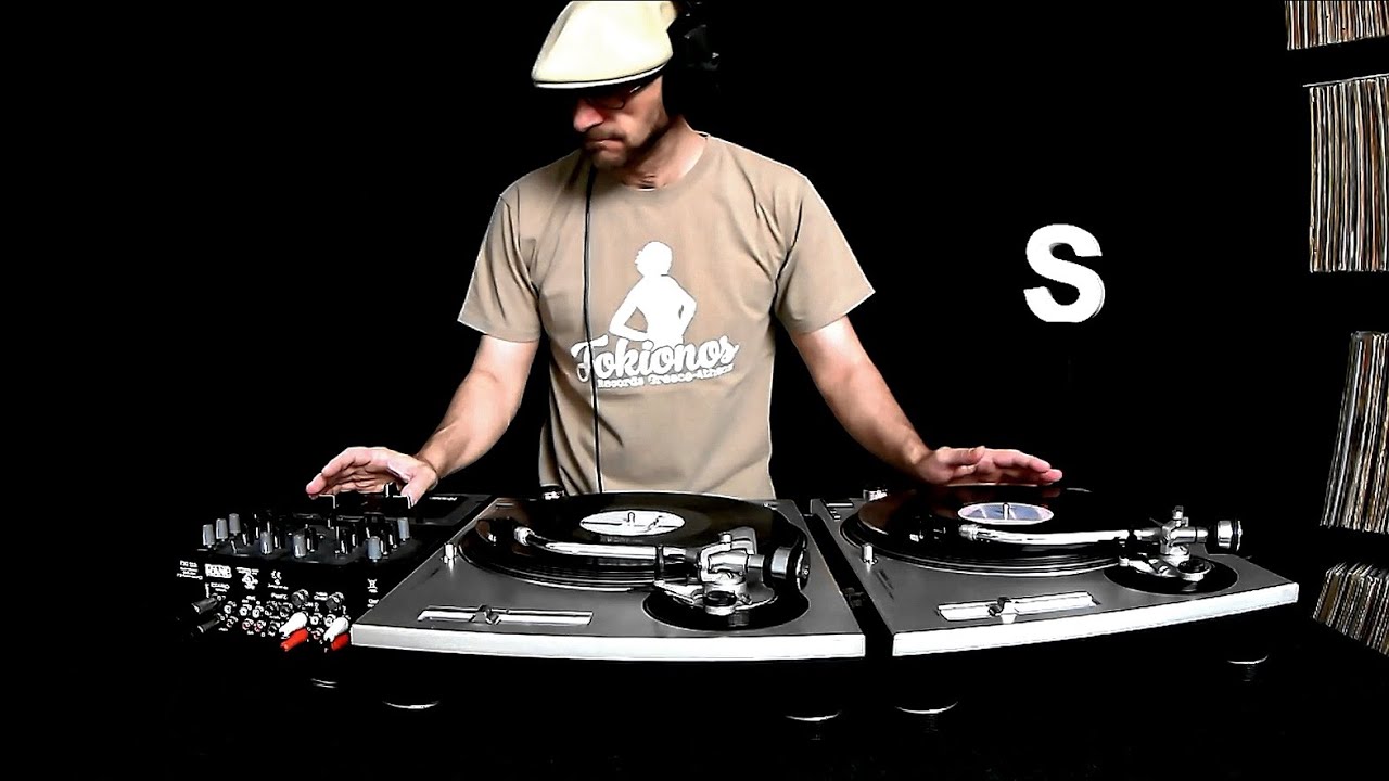 Dj ''S'' - 5 Minutes Of 90s Soul & RnB - YouTube