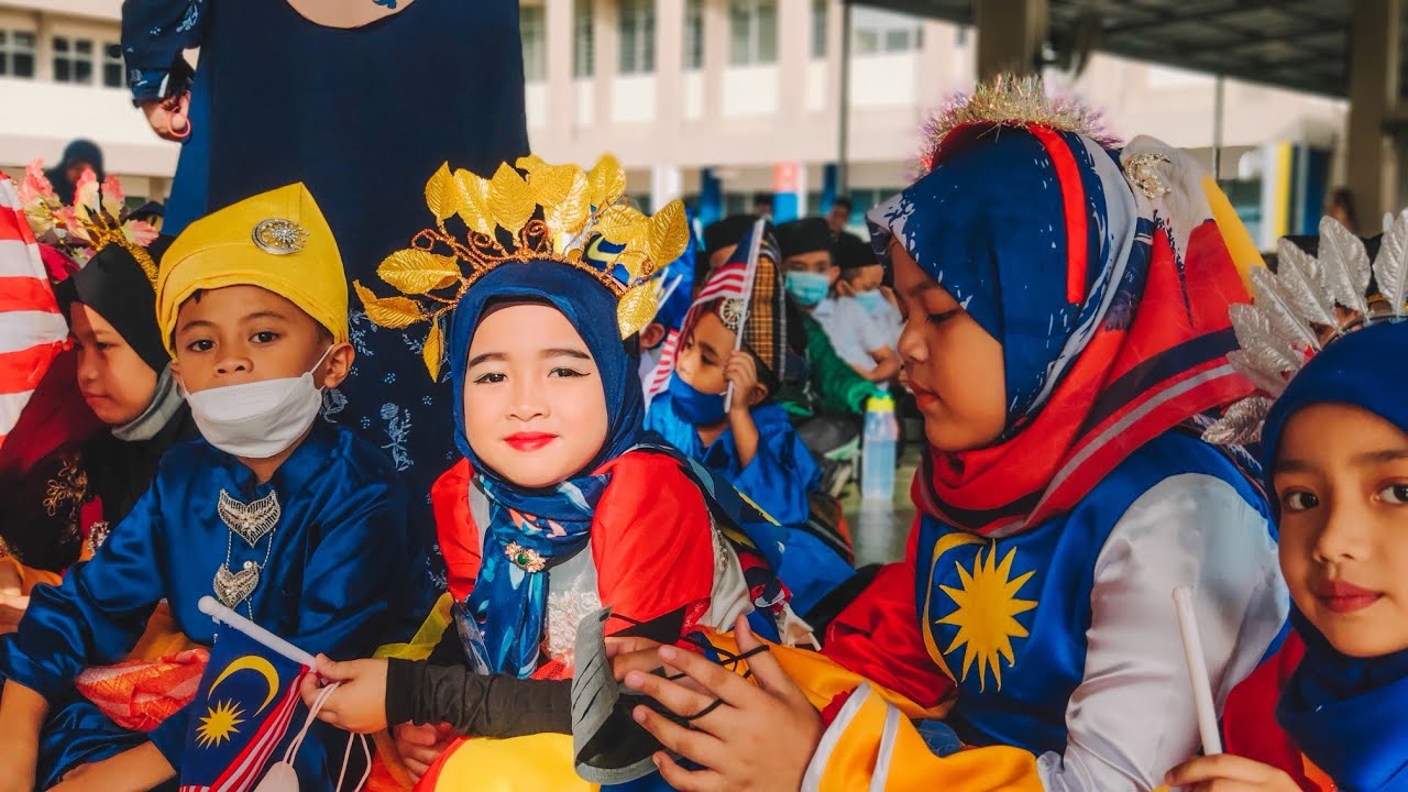 Pertandingan Busana Paling Patriotik SKeL 2022 (Tahap 1) - YouTube