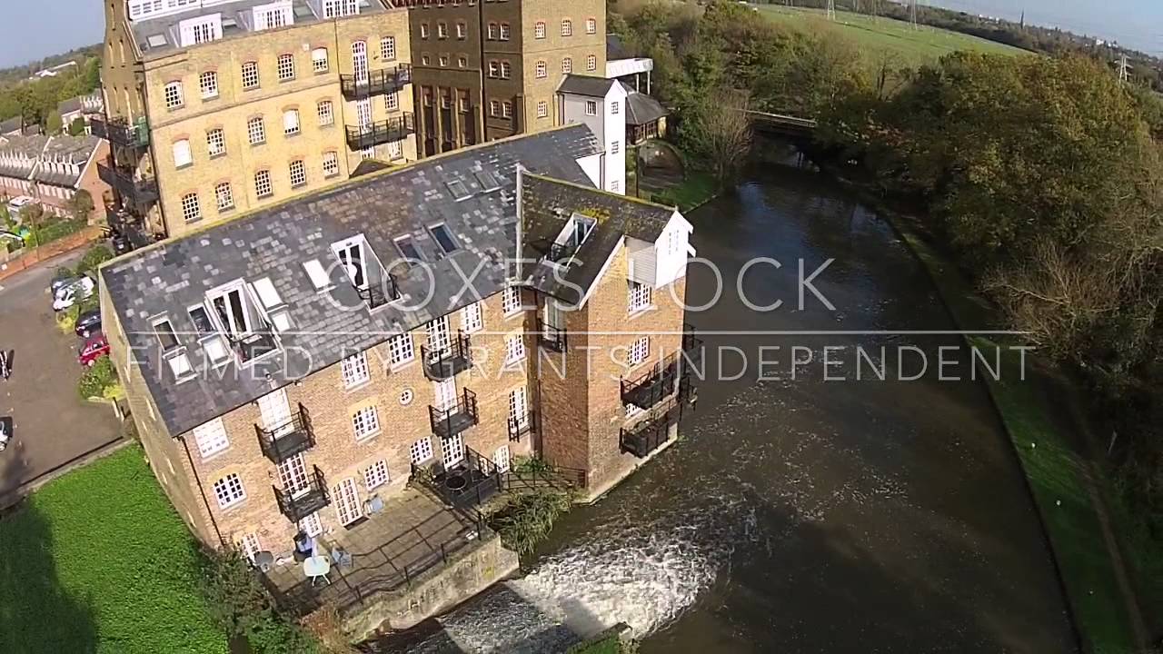 Coxes lock Addlestone - YouTube