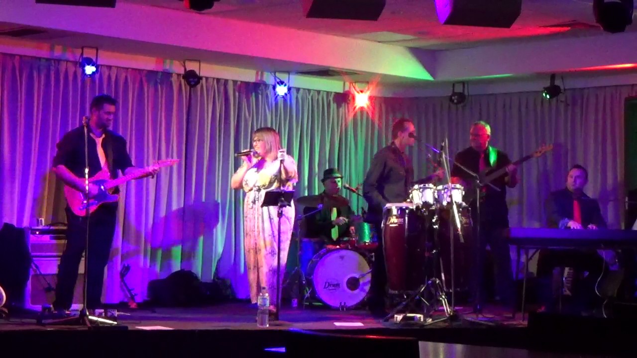 Motown Magic-Dancing in the Street - YouTube