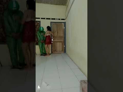 Prank Ojol Lagi Neduh Kehujanan