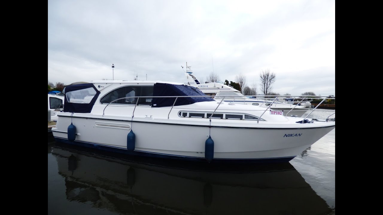 Broom 34 Sedan for sale at Norfolk Boat Sales - YouTube