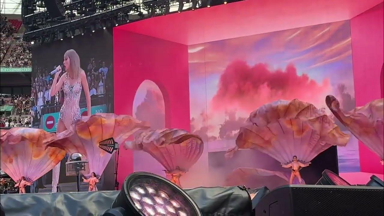 Taylor Swift - Cruel Summer (Live Eras Tour London) (Night 3) - YouTube