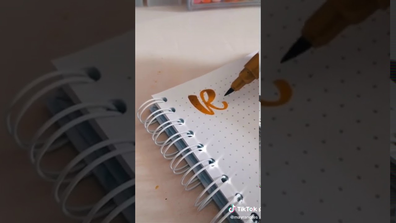 Letra "R" en lettering créditos @Mayranotes - YouTube