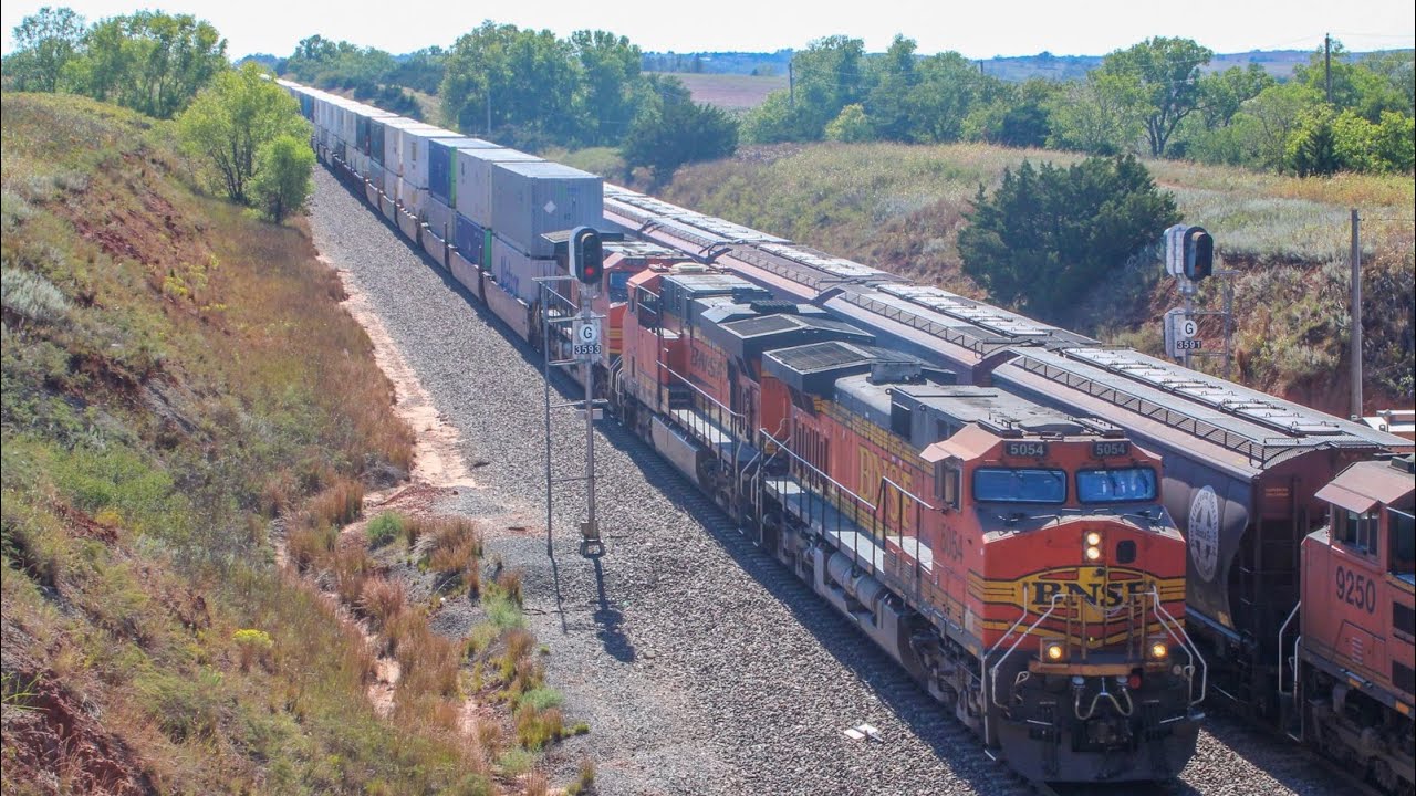 Railfanning Curtis Hill near Quinlan and Waynoka OK 10/5/24 - YouTube