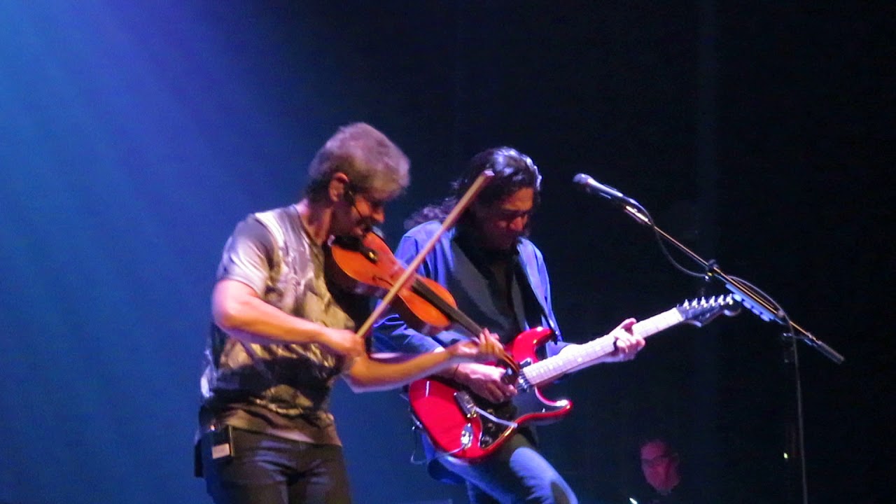 Kansas performing "Lamplight Symphony" - YouTube
