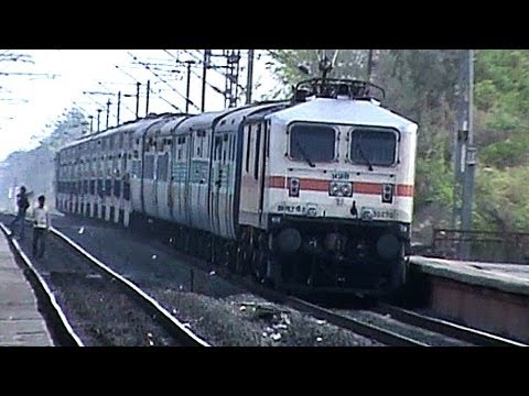 Offlink Flying Ranee Express With AJNI WAP-7 Proceeds Towards Its Next ...