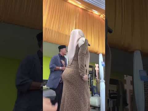 Biduan cantik jilbab acara pesta perkawinan vitri salma biduan cantik