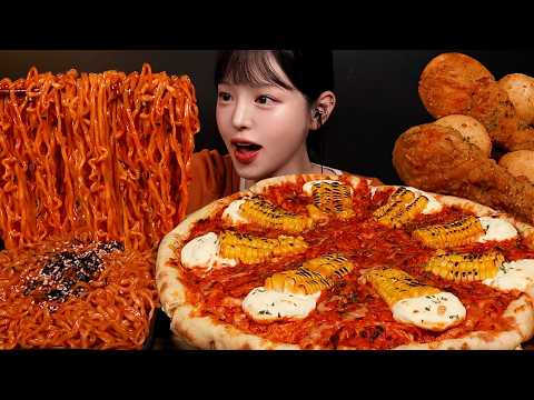 SUB)단짠꾸덕 레드콘리코타피자 먹방!🍕불닭볶음면에 골드킹 닭다리 치즈볼까지 프레드피자 치킨 꿀조합 Pizza & Chicken Mukbang Asmr