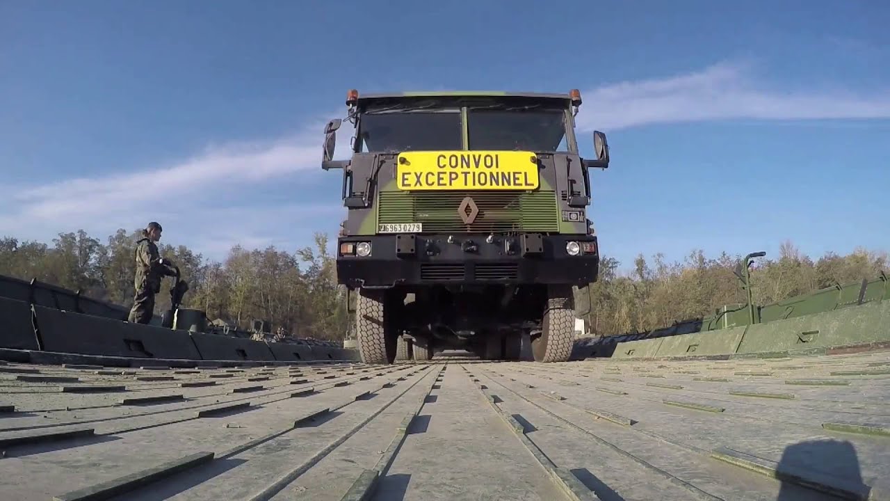 PFM Motorized Floating bridge CNIM - YouTube