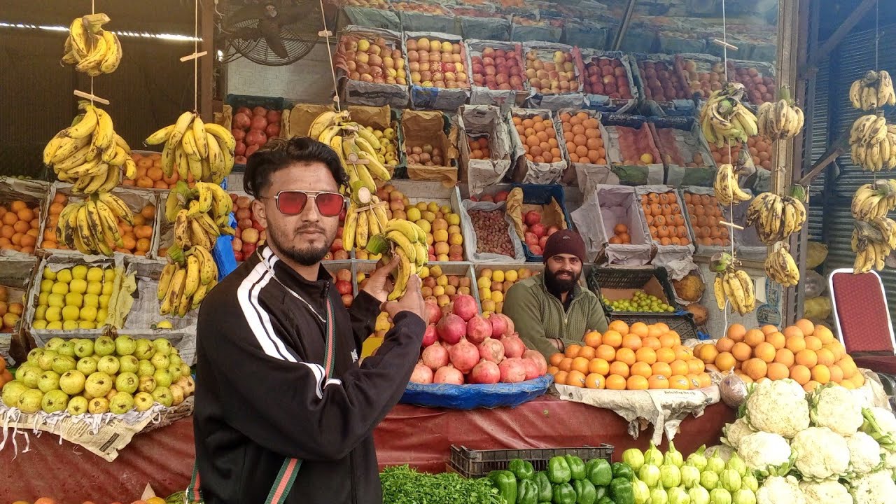Shop Video of Manai Fruit Shop at Aaj Crete - YouTube
