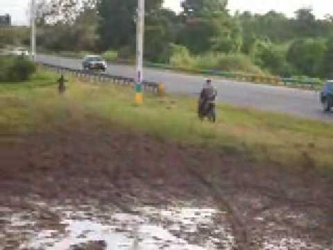 corriendo motoras en morovis puerto rico - YouTube