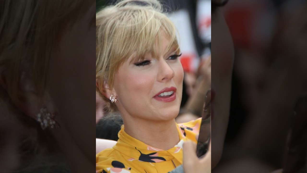 Taylor Swift Caught Arrive at Opening Night of BOOP The Musical On ...