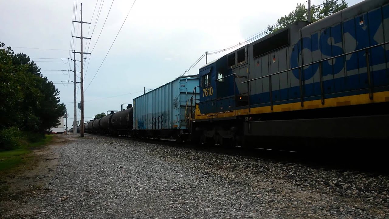 NS 2502 Leads Ethanol Train In Fort Wayne - YouTube