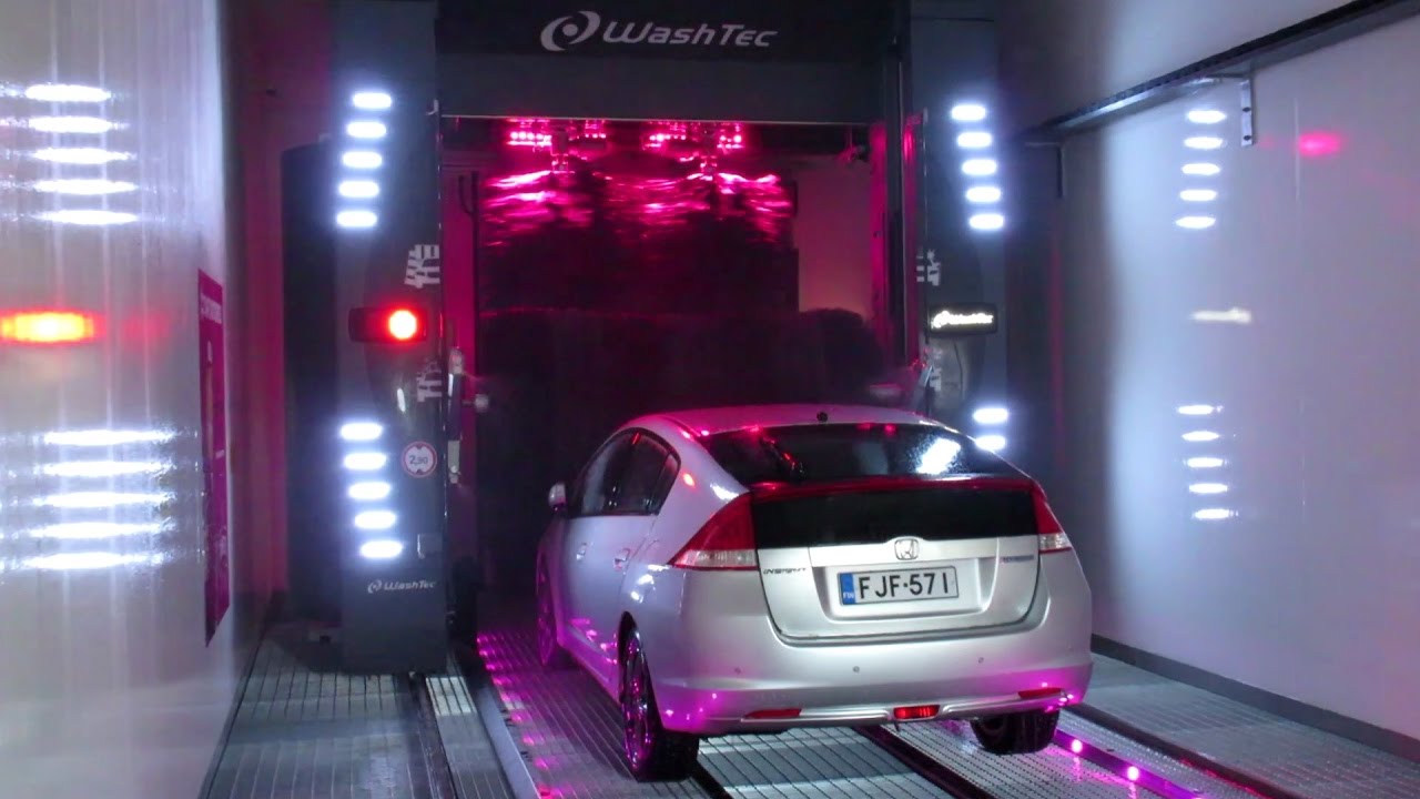 First Customer: WashTec SoftCare2 Pro Touchless Silverlight (FoamSensation) - YouTube