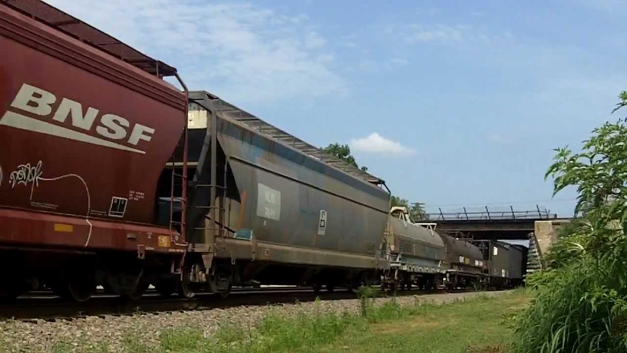 BNSF 5080 & 4 NS Motors Pull Long Freight - YouTube