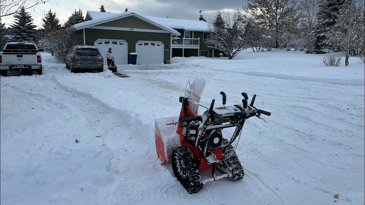 This Snowblower is a beast ! - YouTube