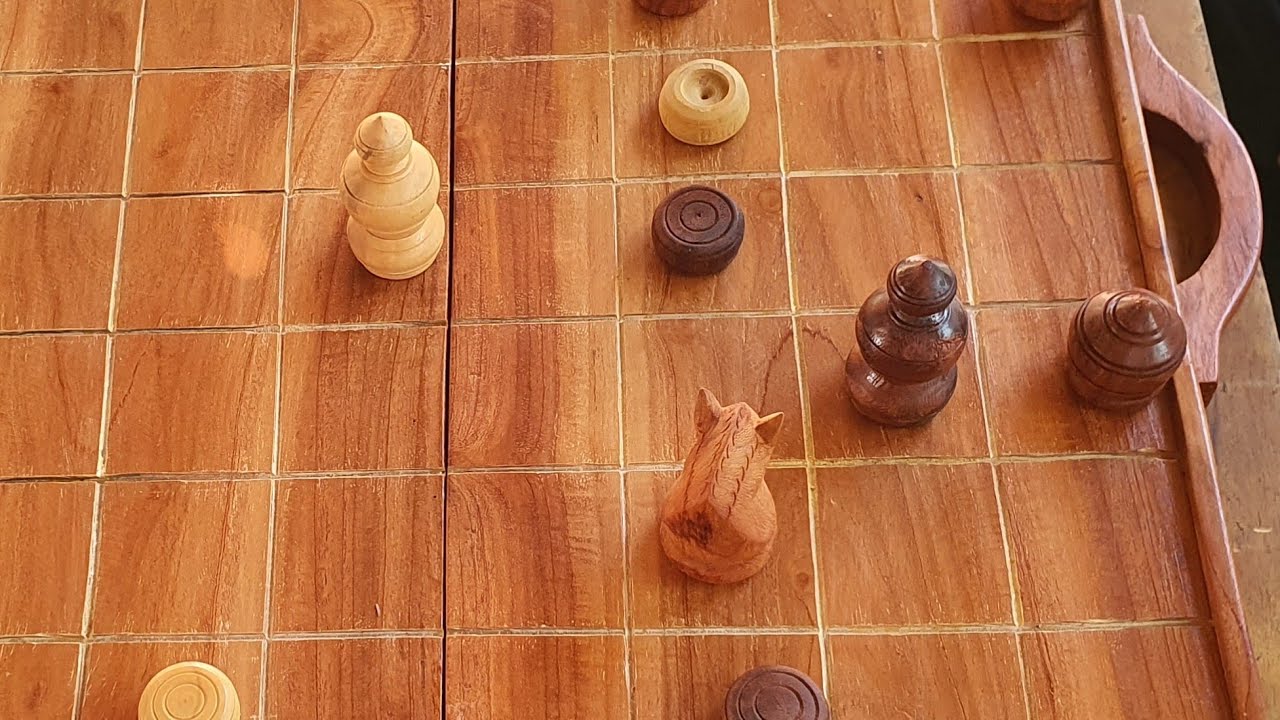 Ouk Khmer , Khmer Chess , Thai Chess , Makruk Thai - YouTube