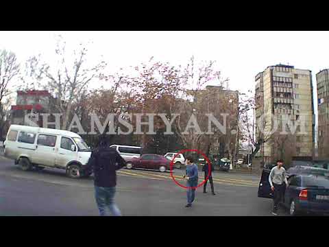 Երևանում մի խումբ ճիվաղներ օրը ցերեկով վնասում են Mercedes-ը