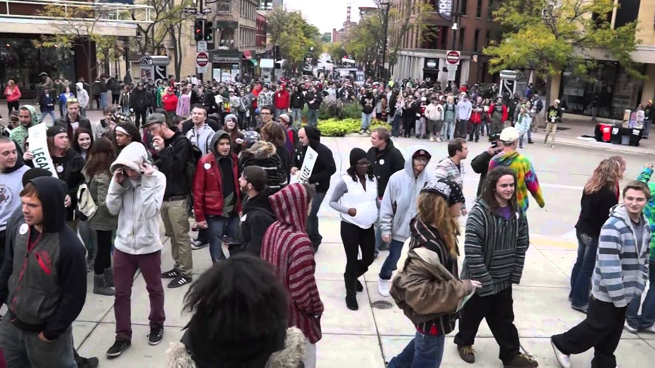 Great Midwest Marijuana Harvest Fest Parade Oct 5, 2014 - YouTube