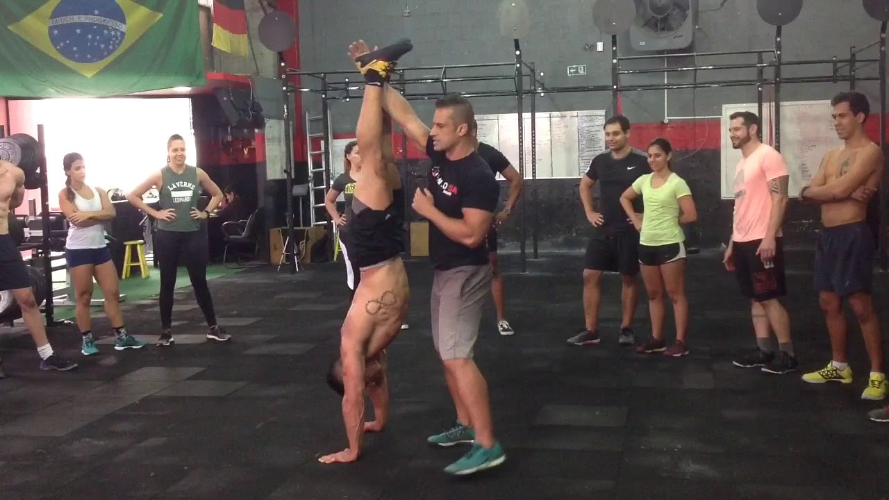 TemploSA Crossfit Aula de Sábado 21/10/2017 hand Stand Class Julio ...