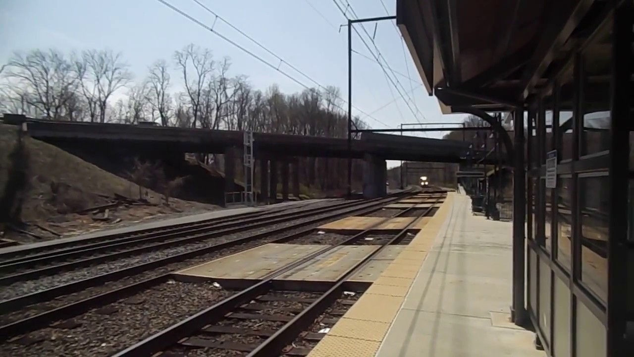 SEPTA Regional Rail Deadhead Train at Woodbourne, PA - YouTube